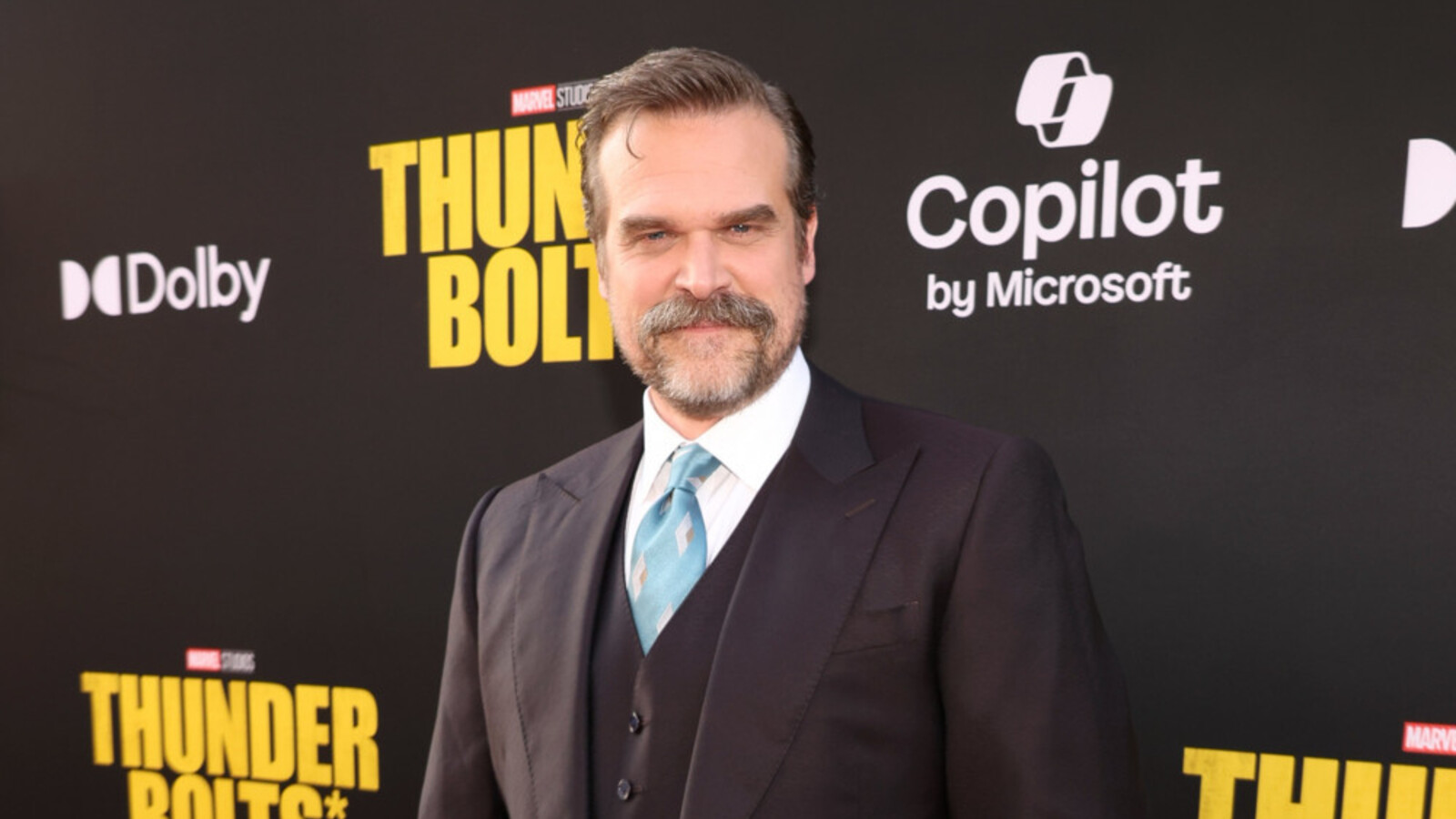 David Harbour: Psychotherapy has changed my life | Yardbarker