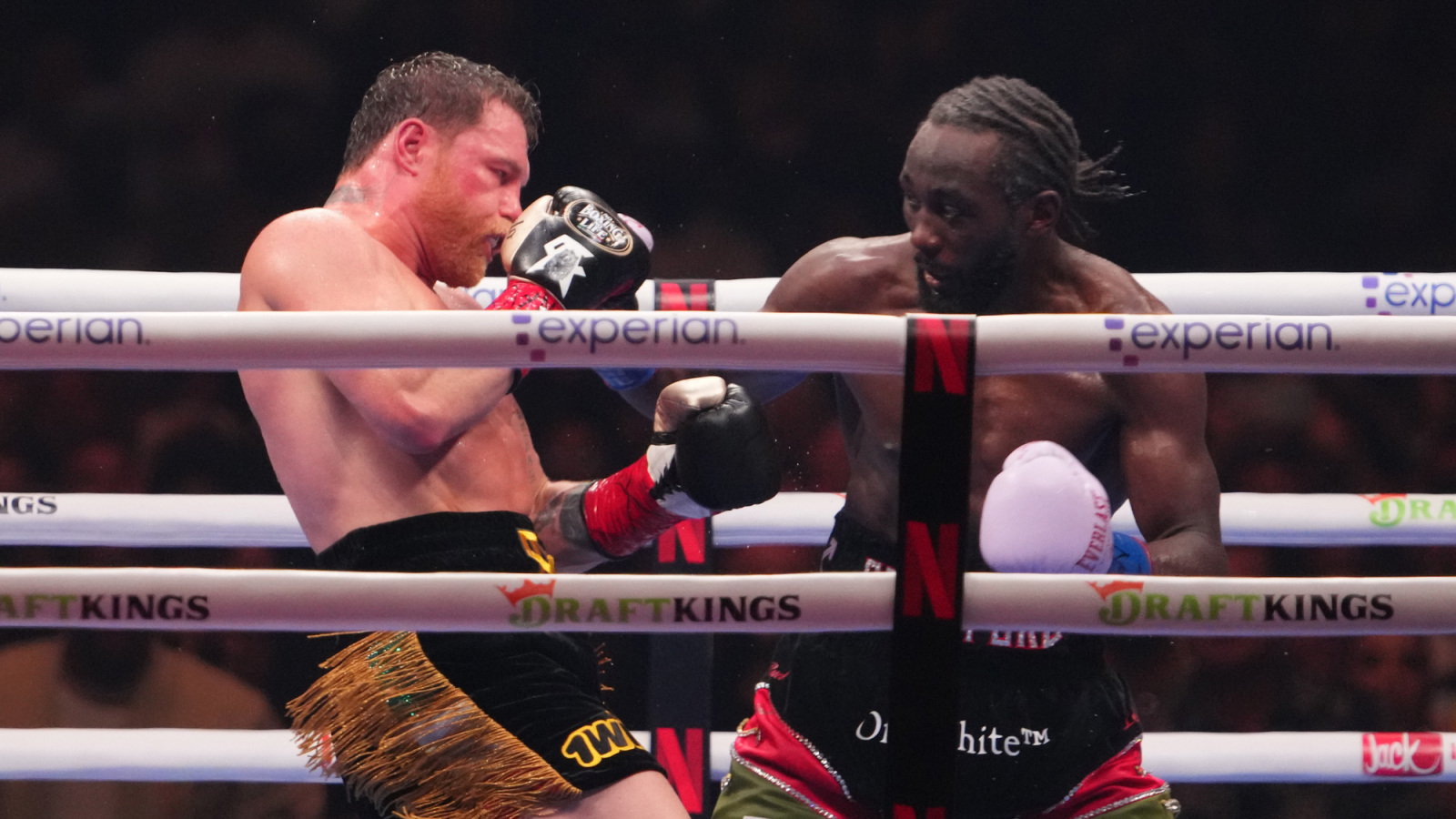 Crawford Upsets Canelo To Become Undisputed | Yardbarker