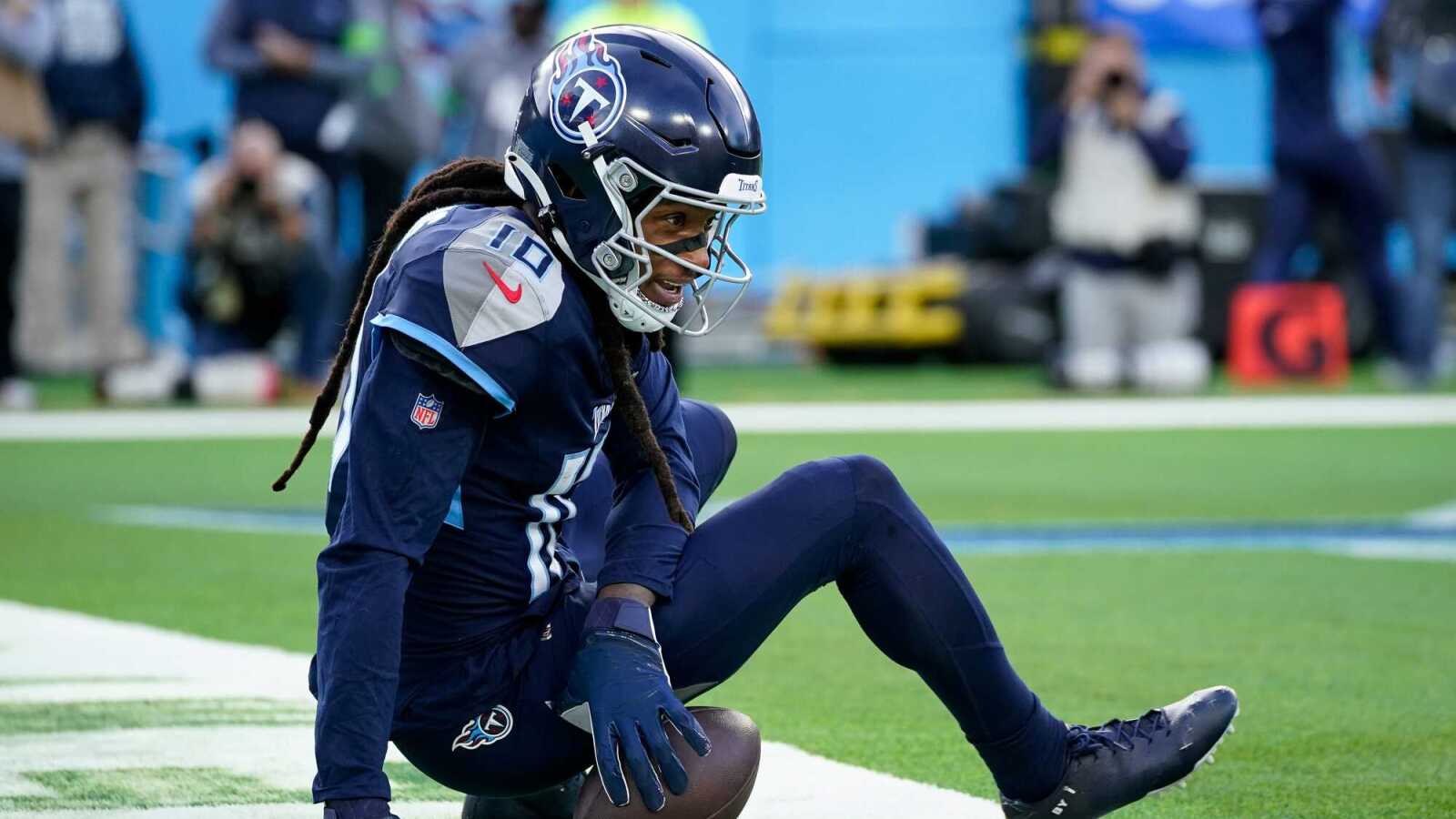 Star Titans WR to miss at least a month with knee injury - SandJack TV