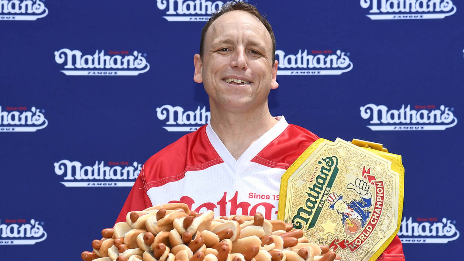 Joey Chestnut Wins Record 15th Nathan's Hot Dog Eating Contest ...
