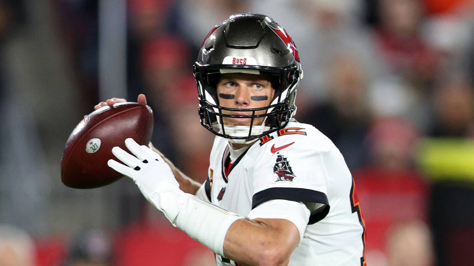 Buccaneers LB reveals what he learned from Tom Brady | Yardbarker