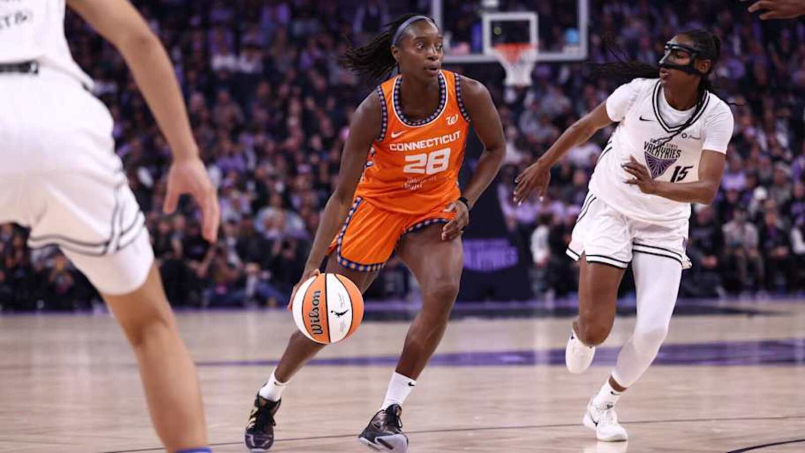 Migna Toure's Potential Continues to Grow for Connecticut Sun | Yardbarker