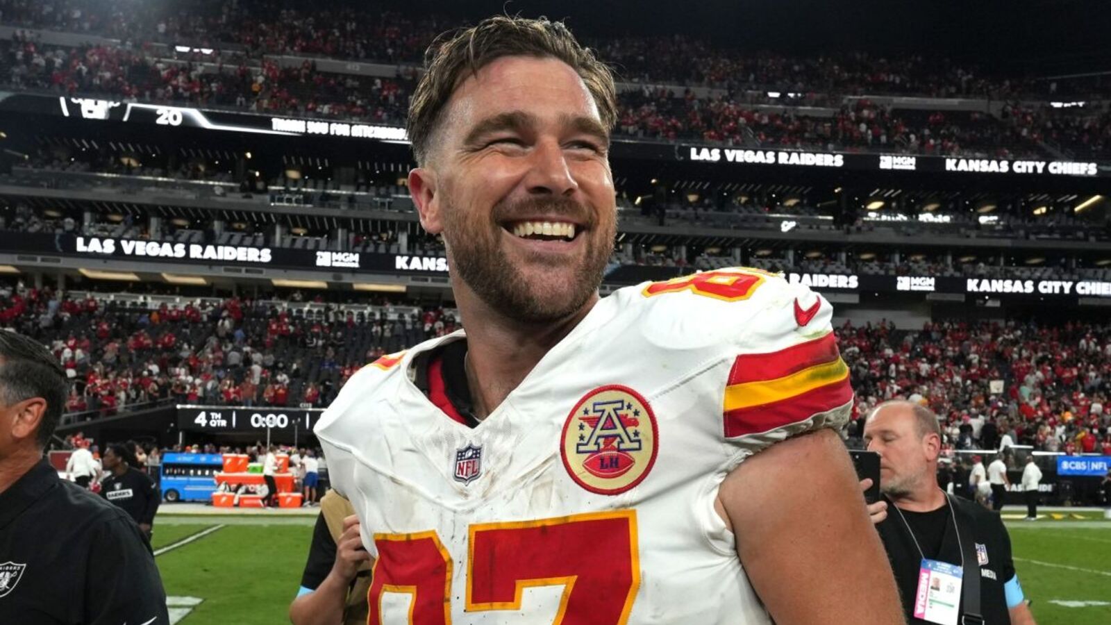 NFL Makes Travis Kelce Announcement Hours Before Chiefs-Broncos | Yardbarker