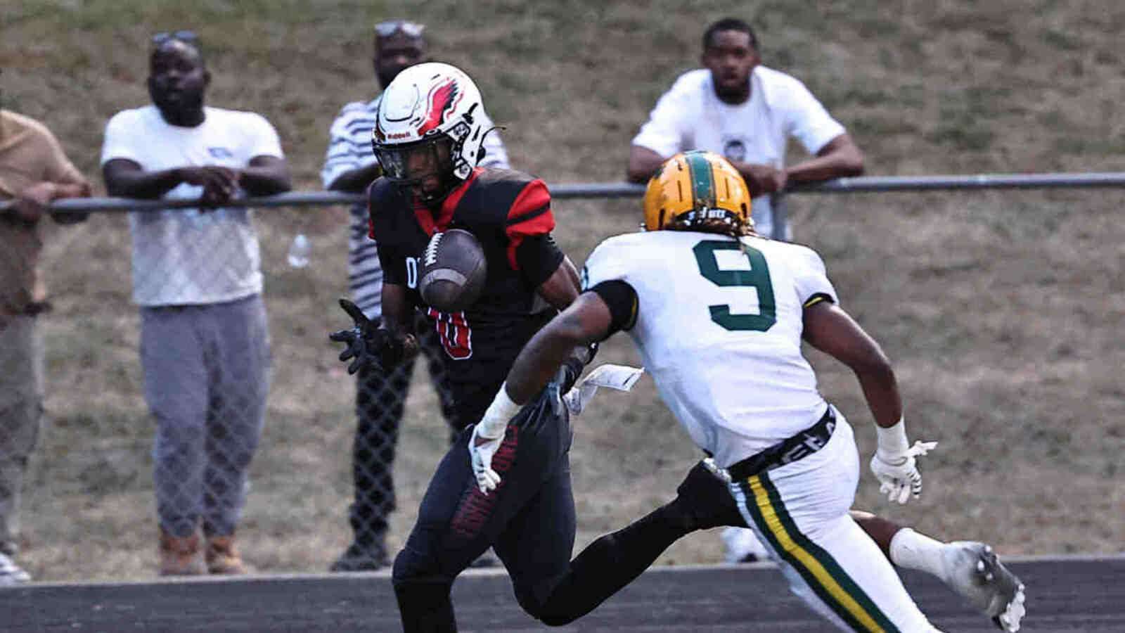 Wisconsin Football DB Jaimier Scott Signs National Letter of Intent ...