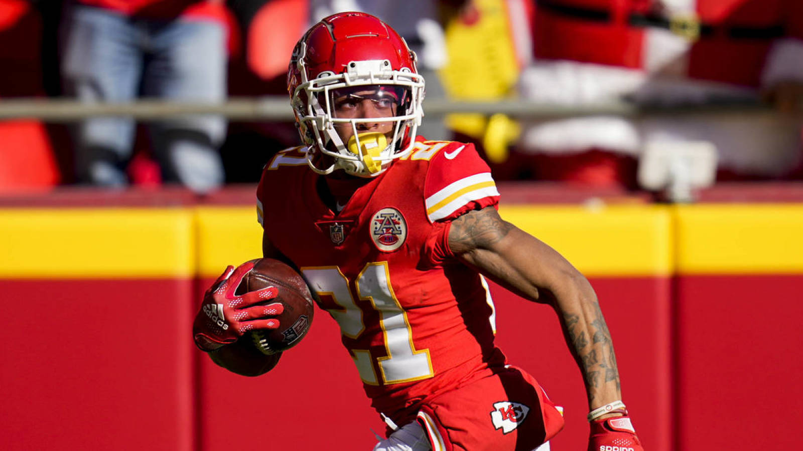 Chiefs score defensive TD on first play of game vs. Raiders | Yardbarker