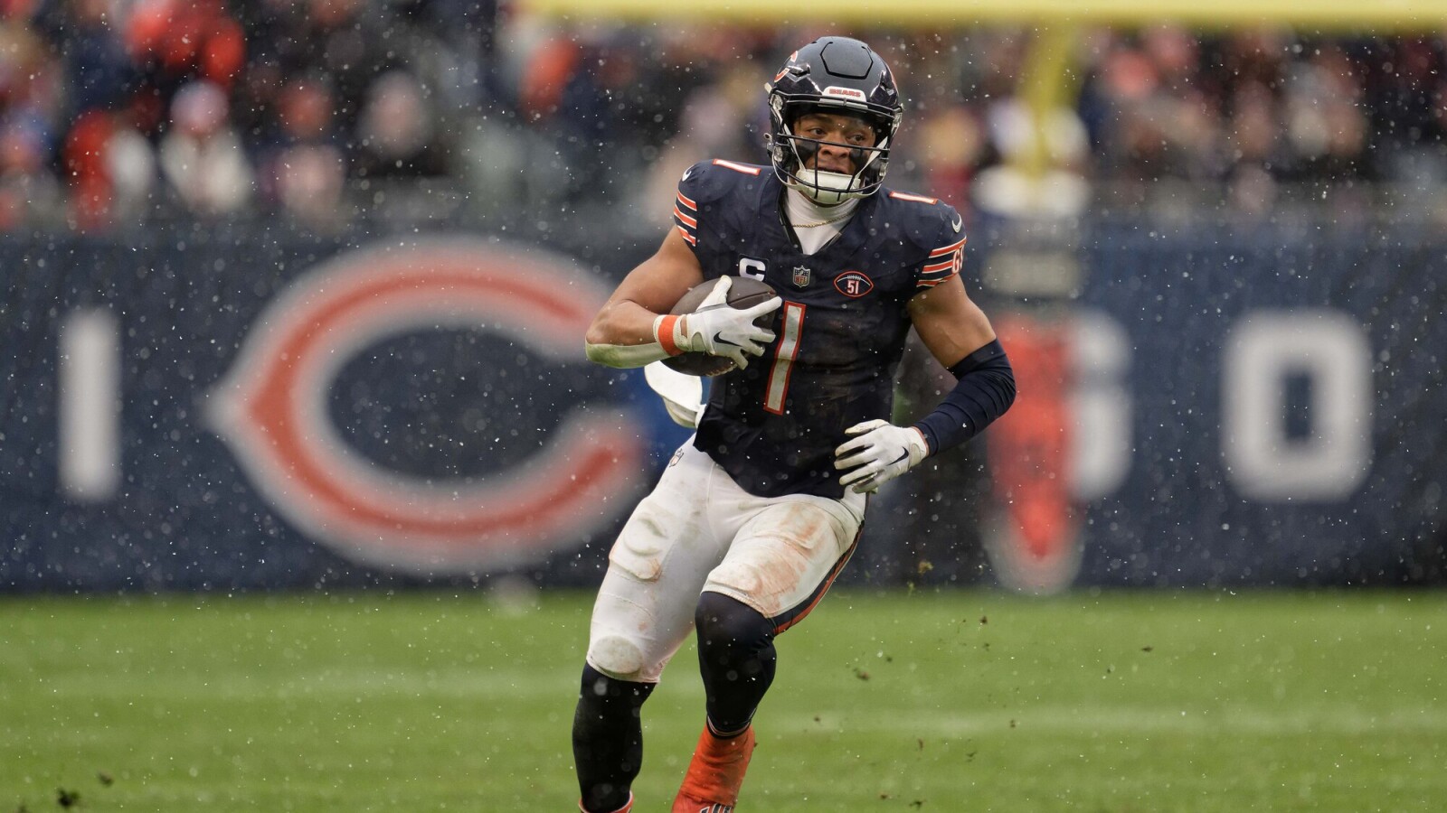 Madden NFL 25 trailer starts with Justin Fields returning kickoff ...