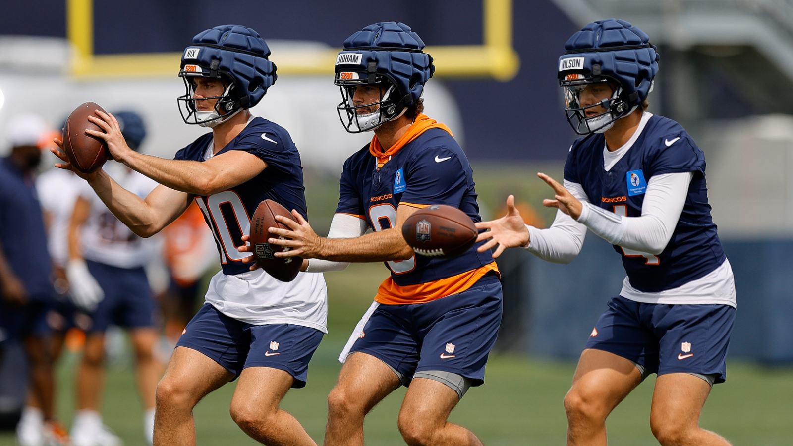 Intel on the five most intriguing NFL training-camp QB battles | Yardbarker