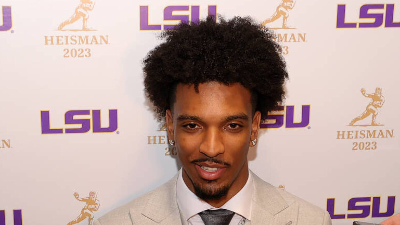 LSU's Jayden Daniels wins 2023 Heisman Trophy | Yardbarker