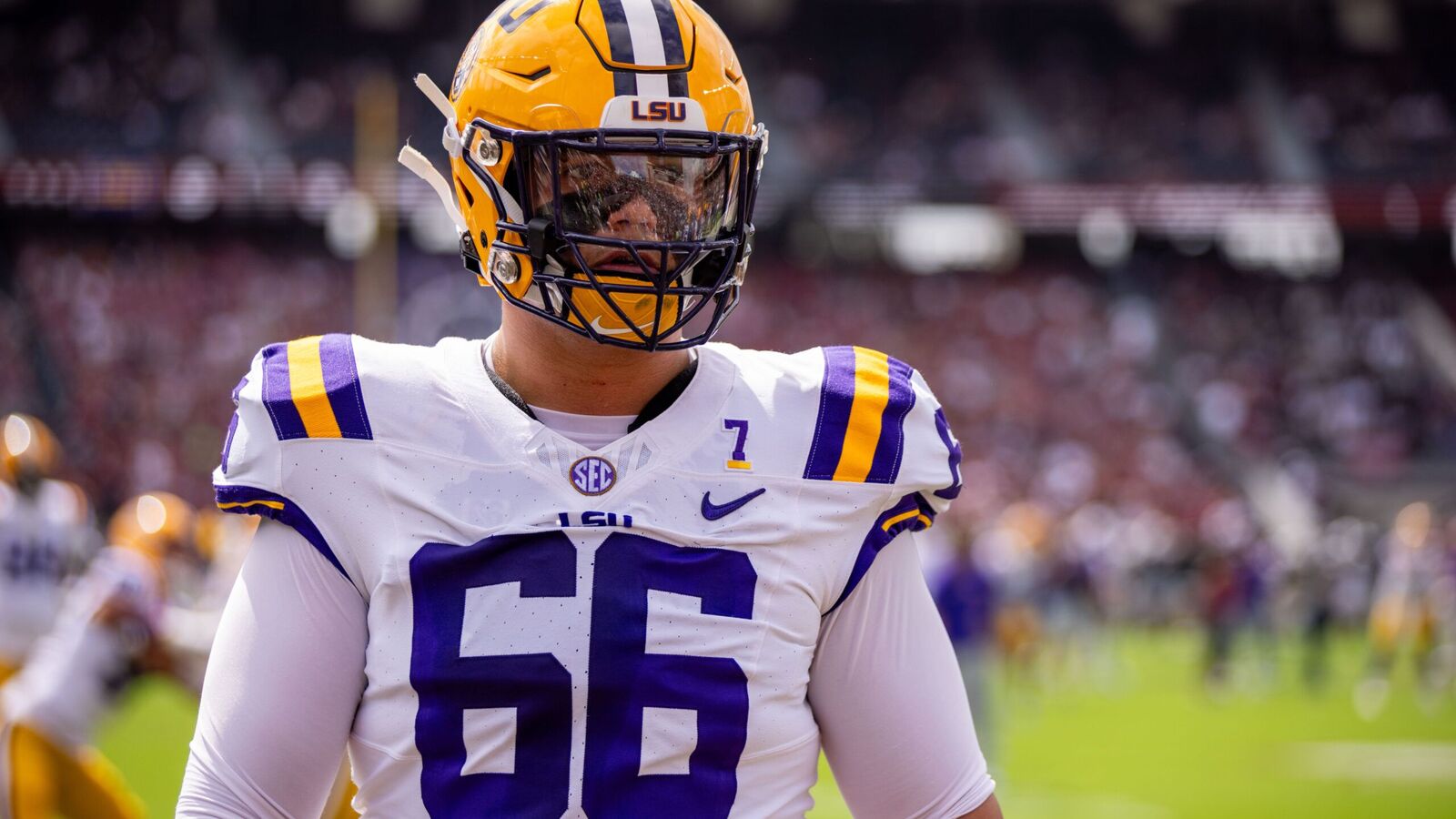 Giants trade down to select LSU star offensive tackle in latest mock ...