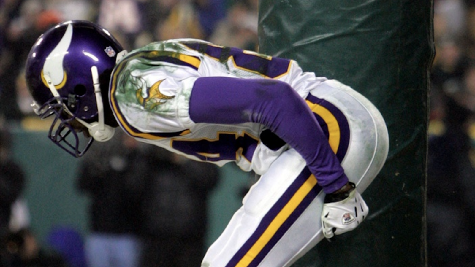 Joe Buck admits he went too far with Randy Moss 'disgusting' call ...