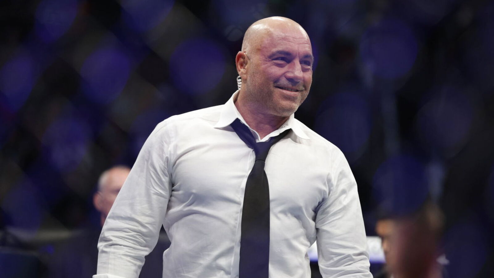 Fitness Freak Joe Rogan Eats Like 300lbs Giant as UFC Commentator Makes ...