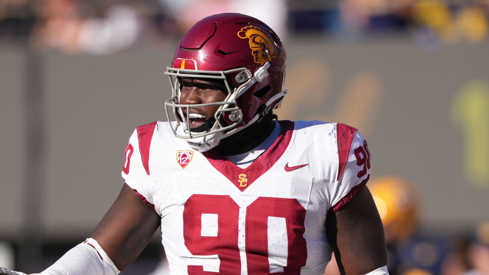 USC DL to redshirt, transfer amid unhappiness with playing time ...