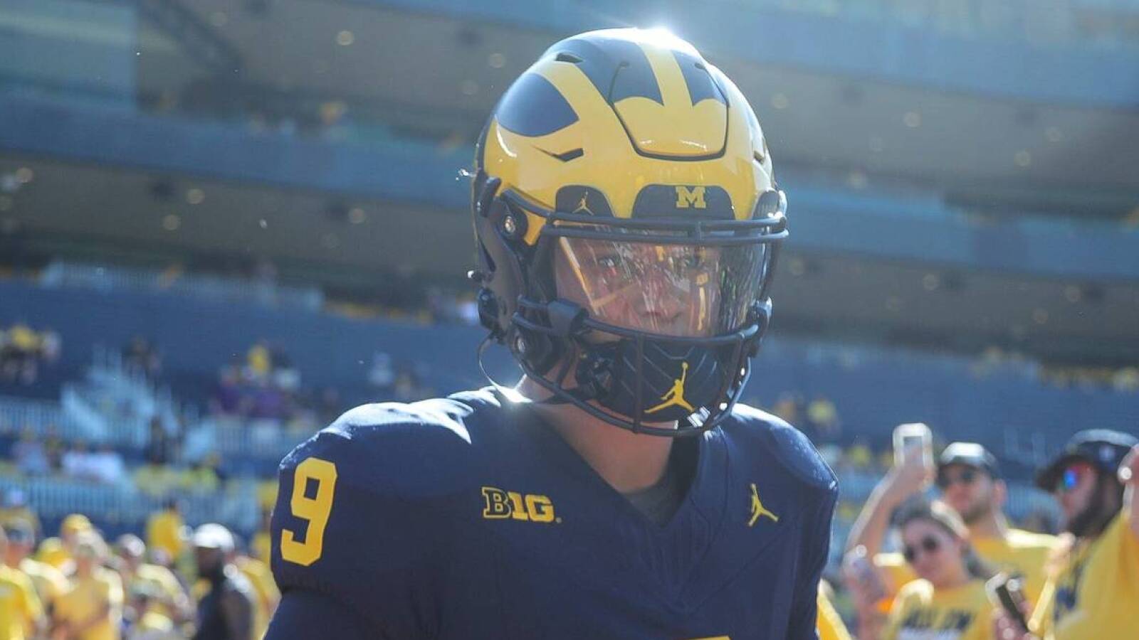 Michigan QB wears shirt in support of suspended coach | Yardbarker