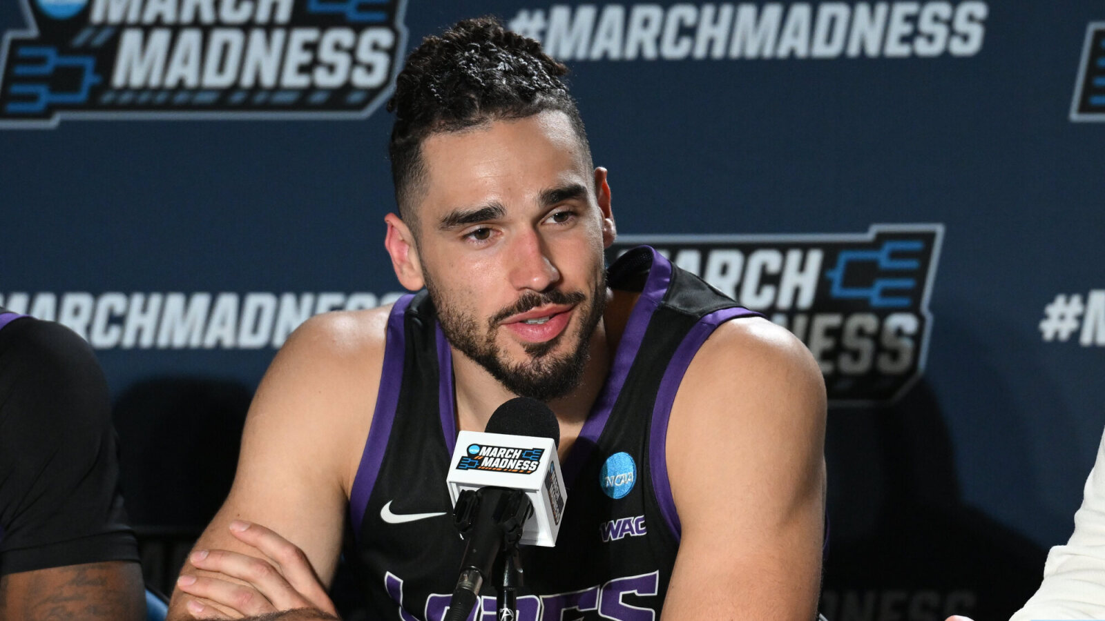 GCU’s Gabe McGlothan signs Exhibit 10 contract with Nuggets | Yardbarker