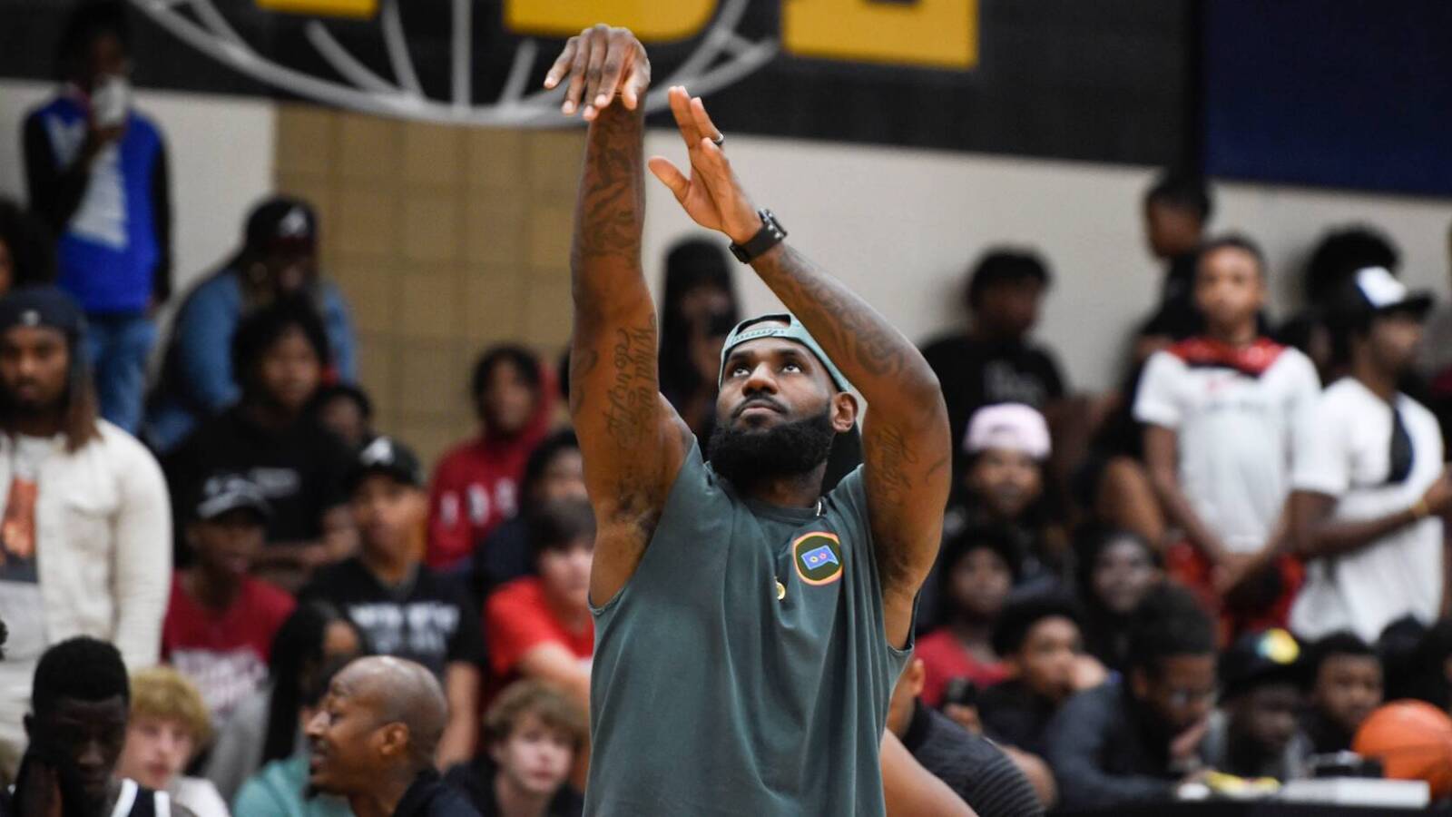 Lakers Insider Reveals An Important LeBron James Homecoming | Yardbarker