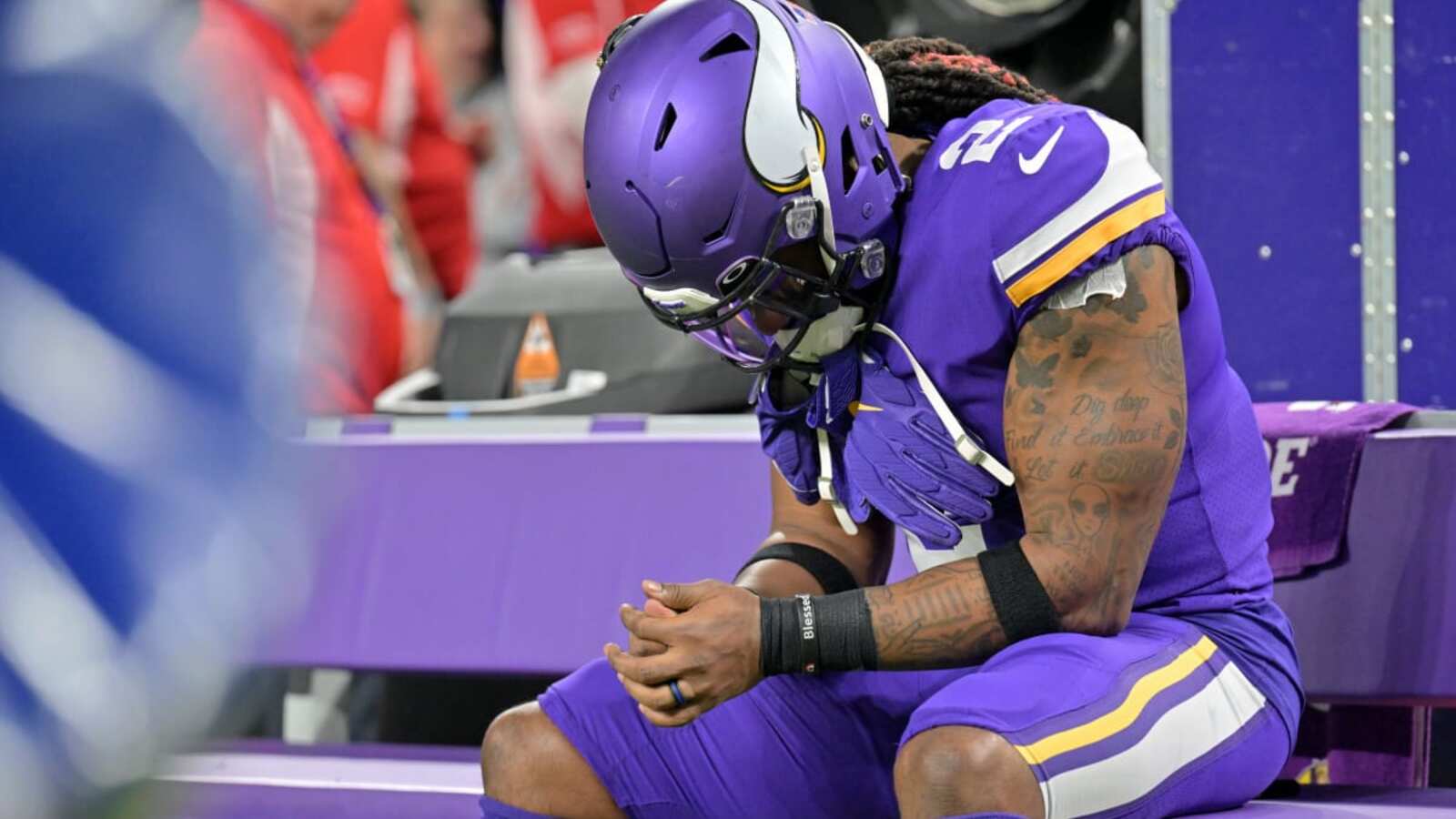How the lights went out on the Vikings' season | Yardbarker