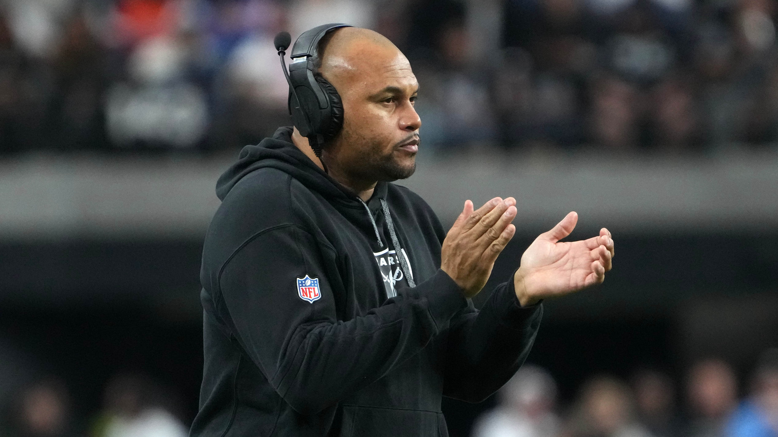 Raiders HC Antonio Pierce Shares Praise For Aidan O’Connell In Face Of Defeat | Yardbarker