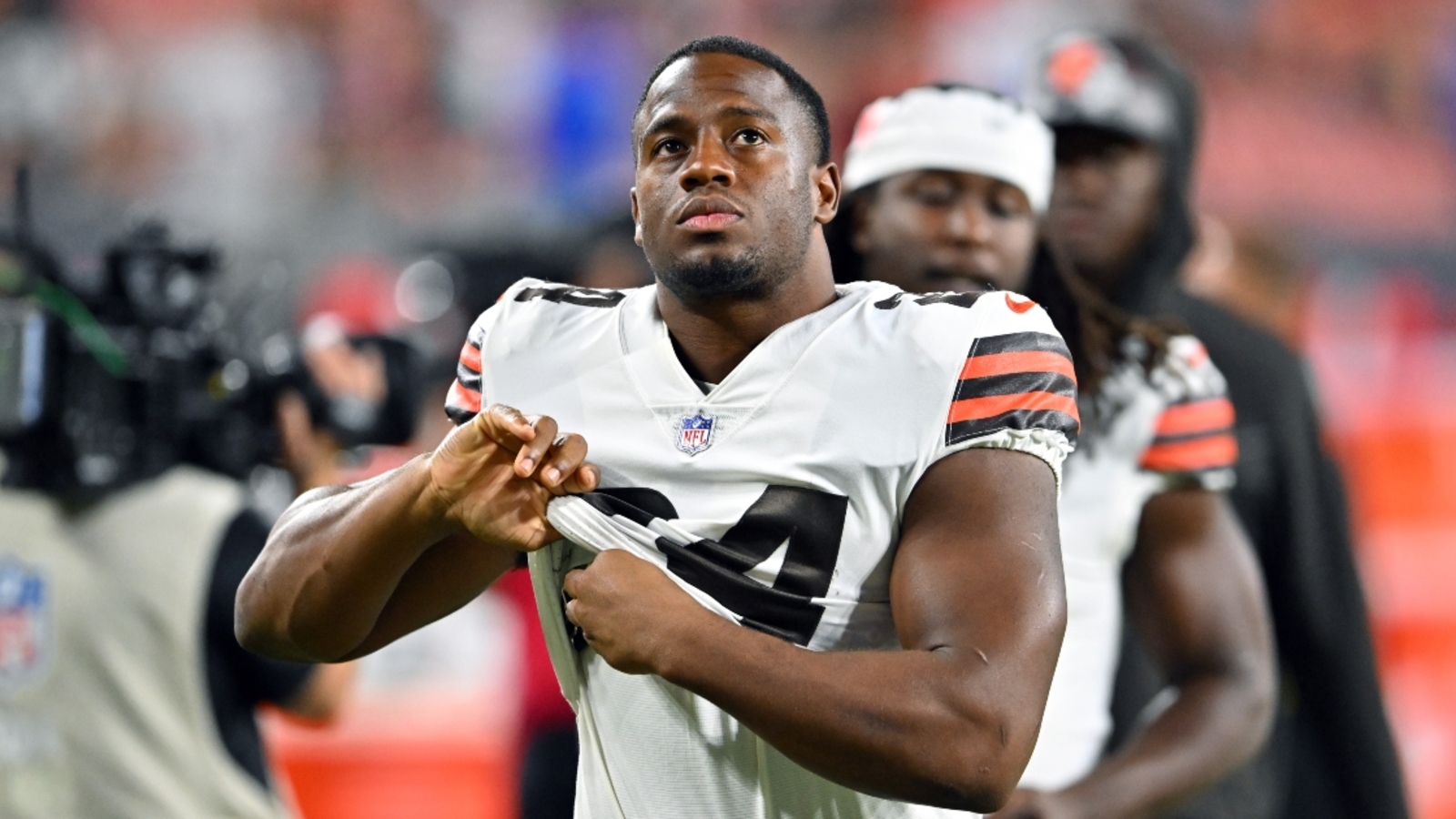 Report: Houston Texans expected to sign RB Nick Chubb pending physical ...