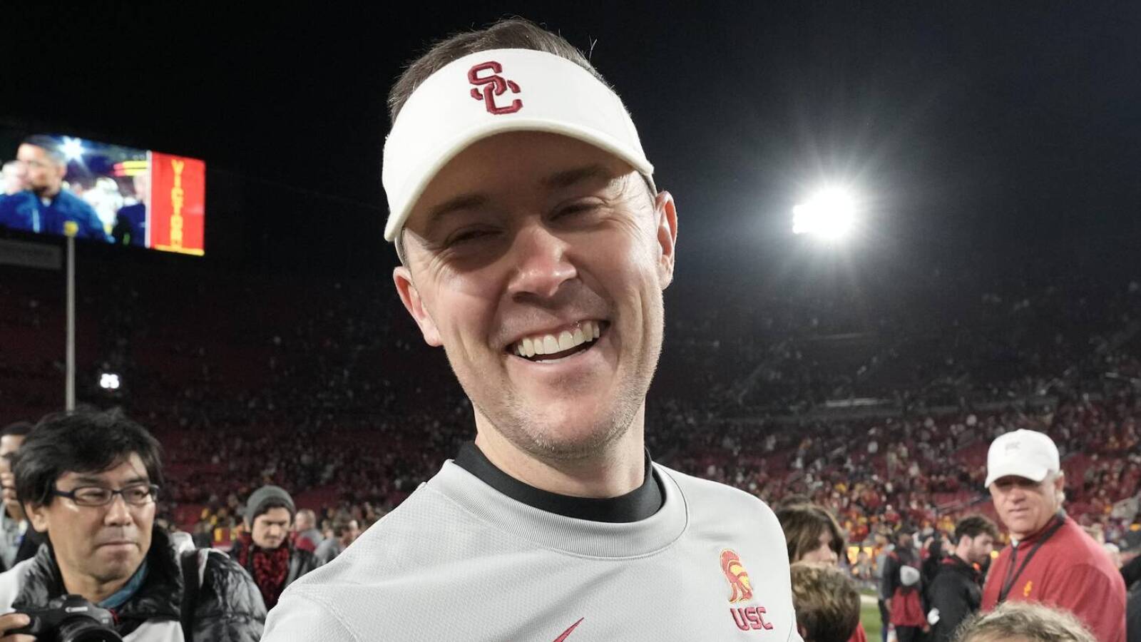 USC finds itself in the CFP Top 4 and one win away from clinching a ...