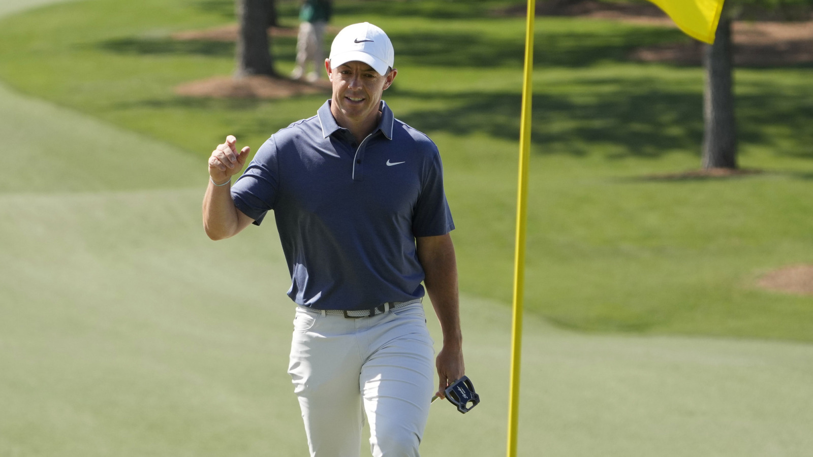 Rory McIlroy took huge risk to hit one of the best shots of the Masters ...