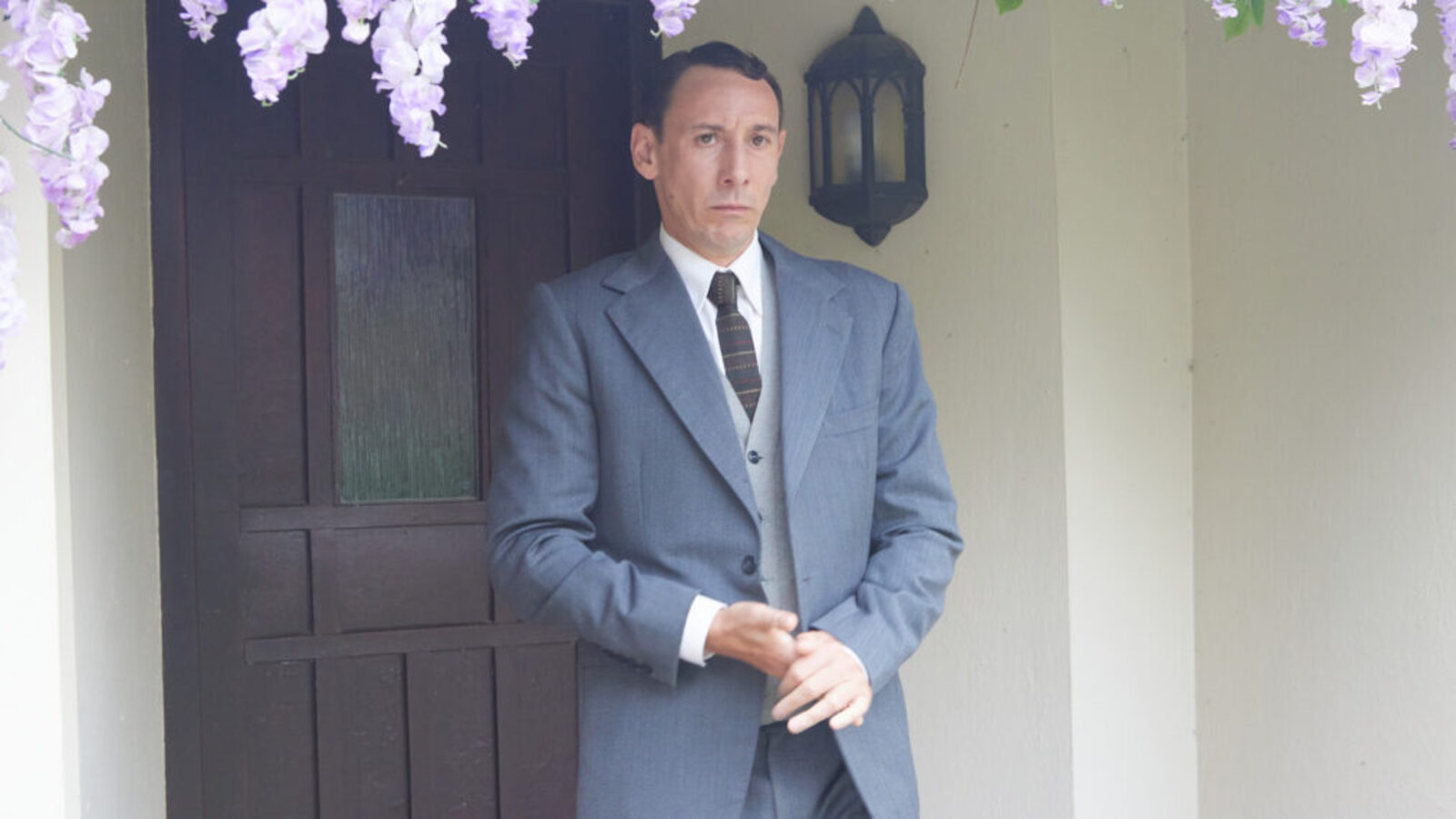 ‘Grantchester’s Al Weaver on Leonard’s Crisis, Men Sharing Feelings ...