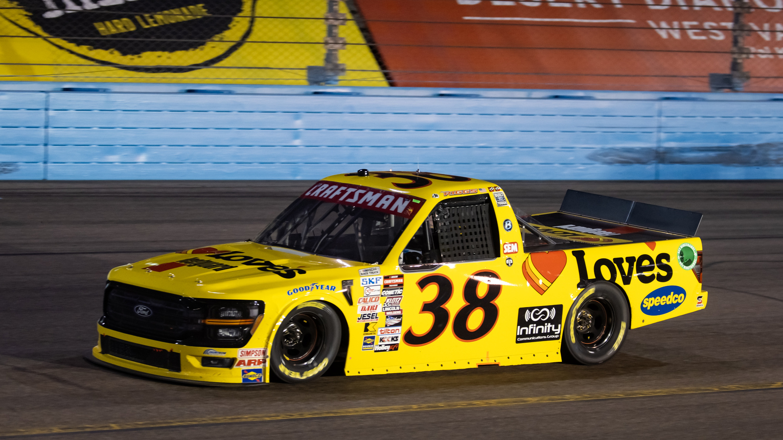 Layne Riggs Turns Up the Heat at IRP With Stellar Performance | Yardbarker