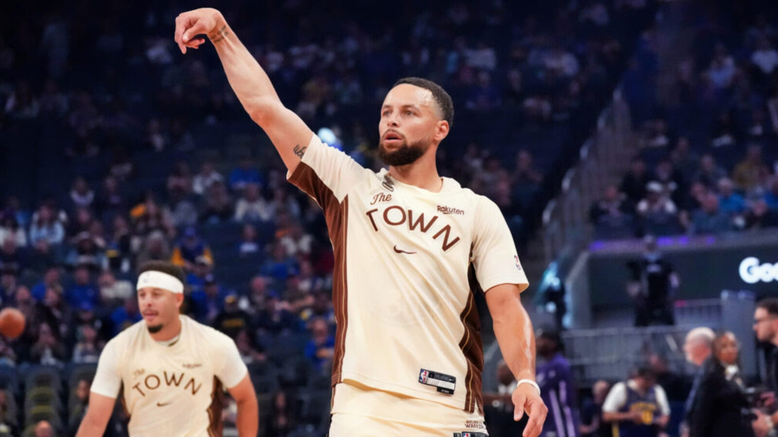Someone Dropped $9 Million On Steph Curry — And People Are Stunned ...