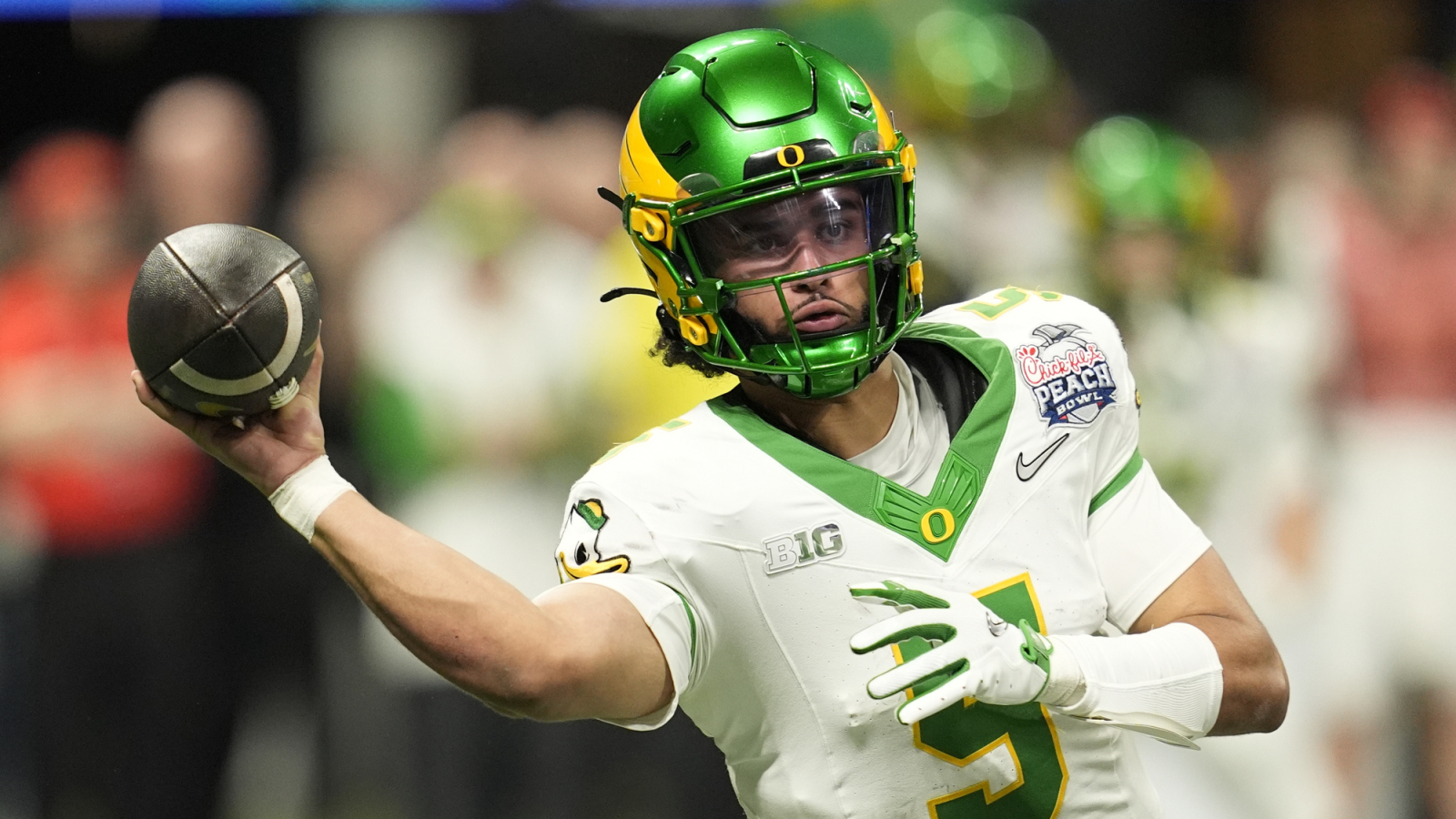 Watch: Dante Moore announces return to Oregon for 2026 season | Yardbarker