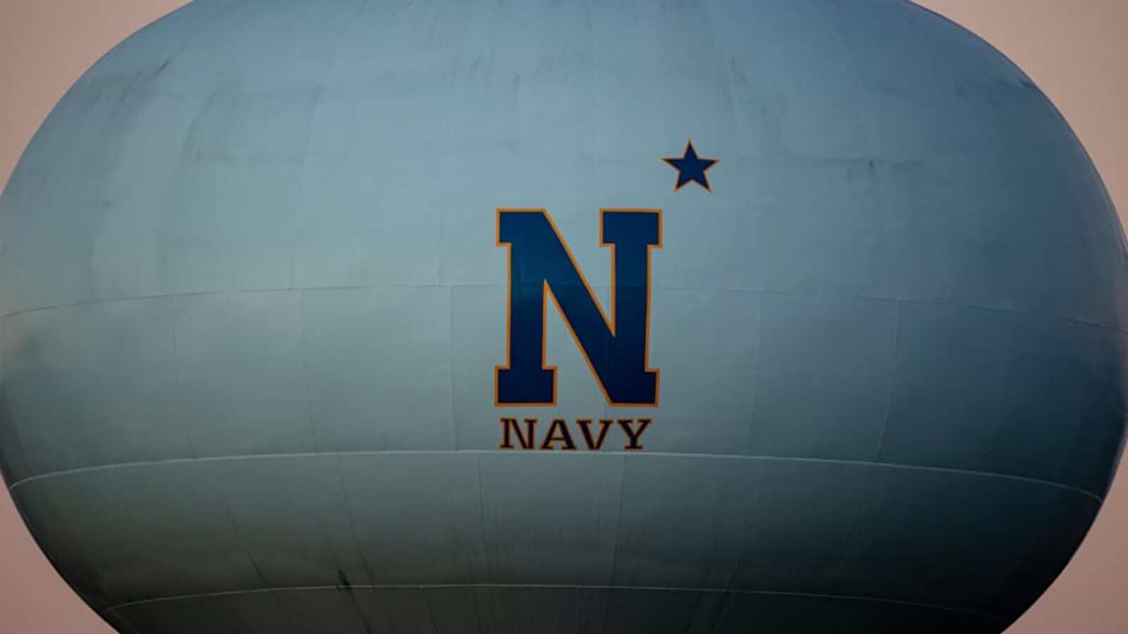 'Voice of Navy Athletics' Pete Medhurst Dies After Grueling Cancer ...