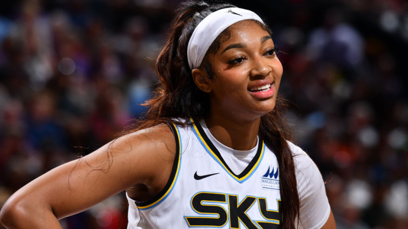 Chicago Sky Receive Praise for Angel Reese Decision on Friday | Yardbarker