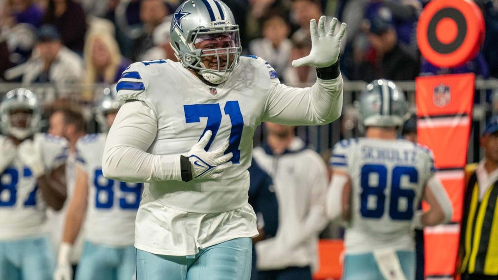 Cowboys bring back veteran OT La'el Collins | Yardbarker