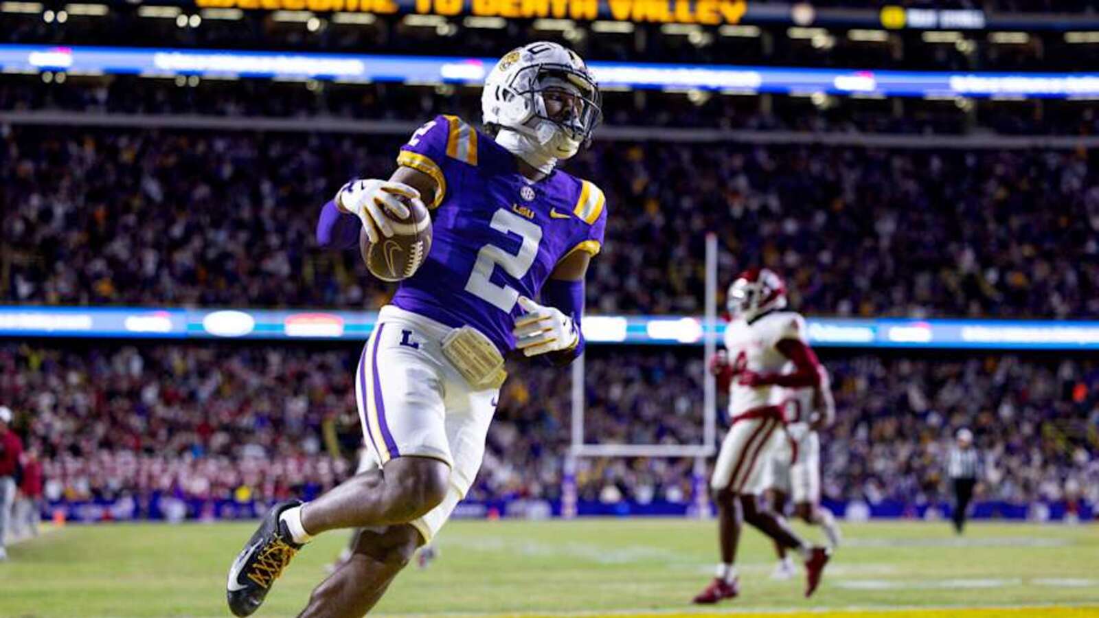 The fall of Kyren Lacy is a story for all college athletes to think ...