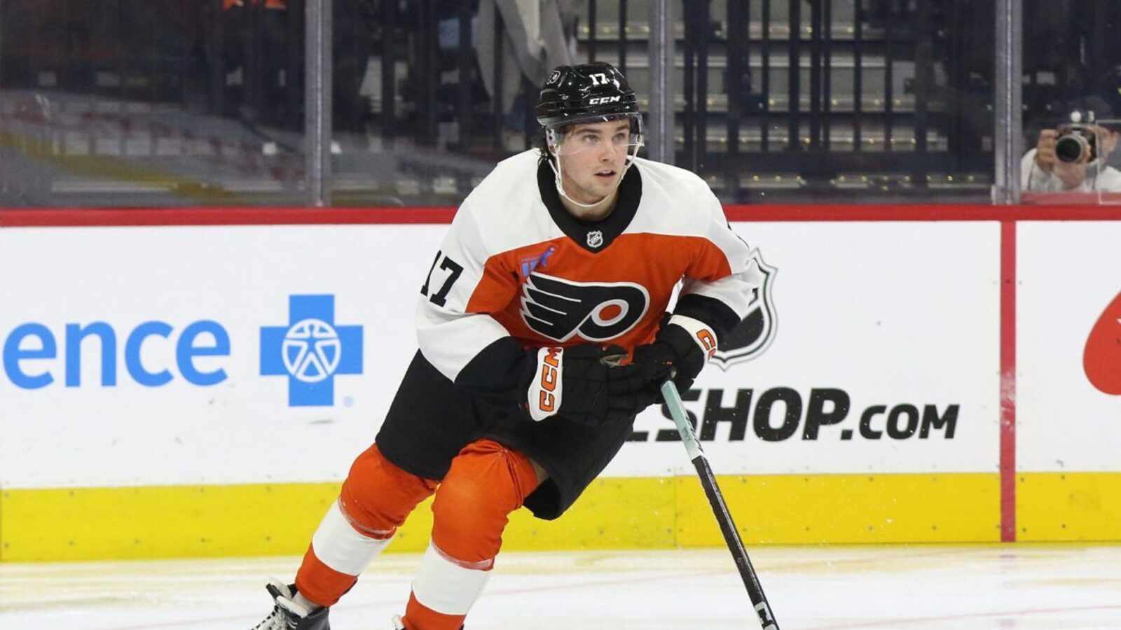 What to Expect From Flyers’ Jett Luchanko This Season | Yardbarker
