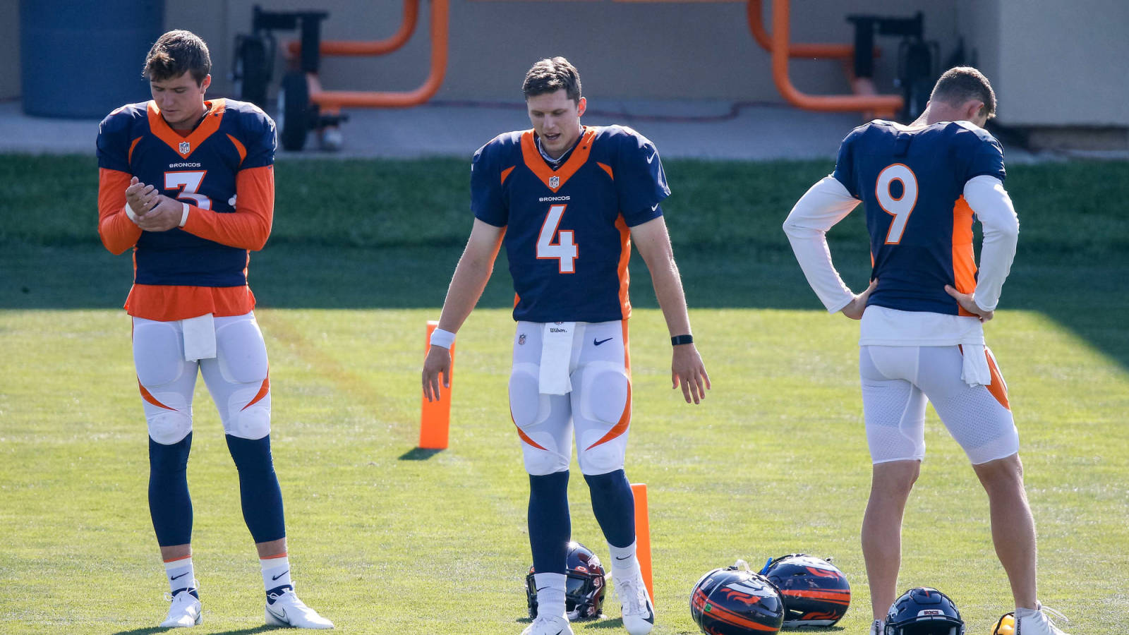 Broncos fine QBs for COVID-19 protocol violations | Yardbarker
