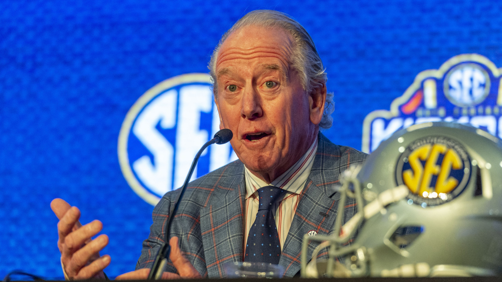 Archie Manning Takes Back His Preferred NFL Destination For Grandson ...