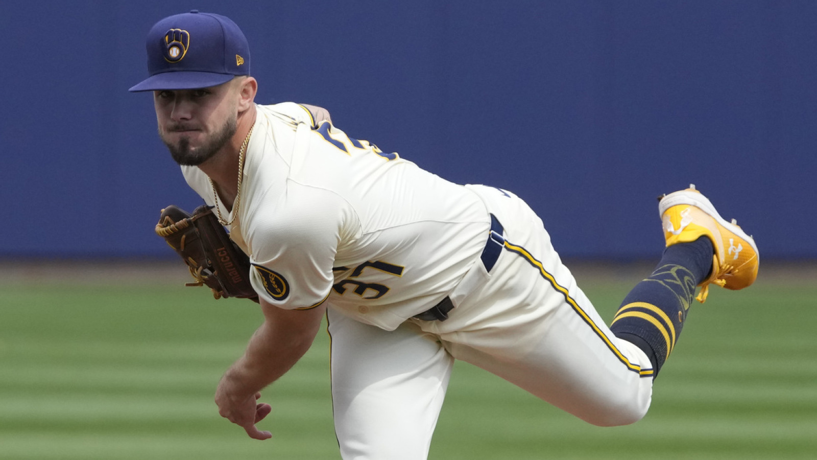 Brewers pitcher's return to mound hits snag | Yardbarker