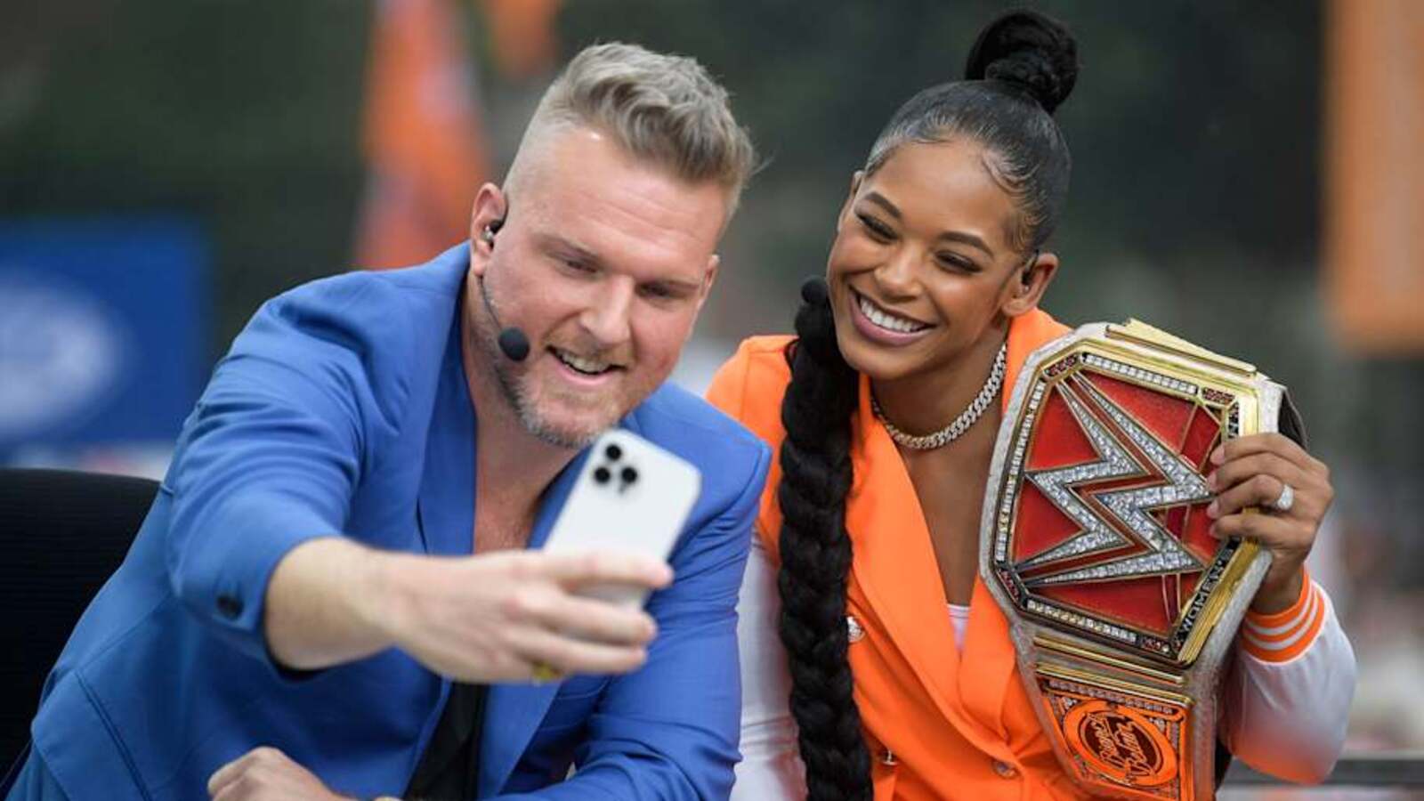 Bianca Belair Performs Rocky Top During WWE SmackDown | Yardbarker
