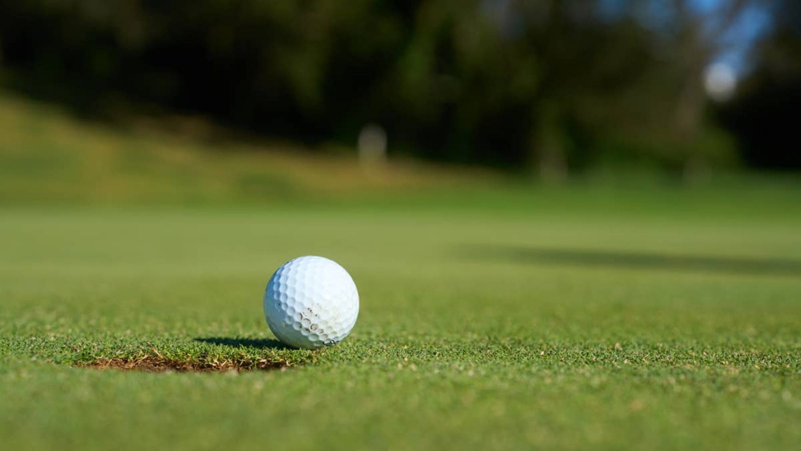 You Can Ski and Golf the Same Day at This Vermont Ski Resort | Yardbarker