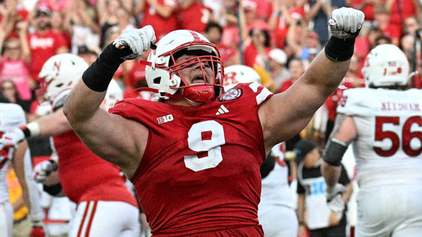Rookie Ty Robinson poised to bring the heat in Philly trenches | Yardbarker