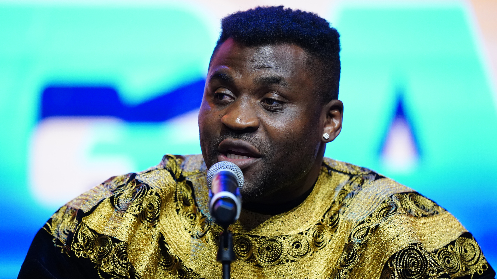 Warren Calls Usyk A ‘Cry-Baby’ As He Demands A Strong Referee For The ...