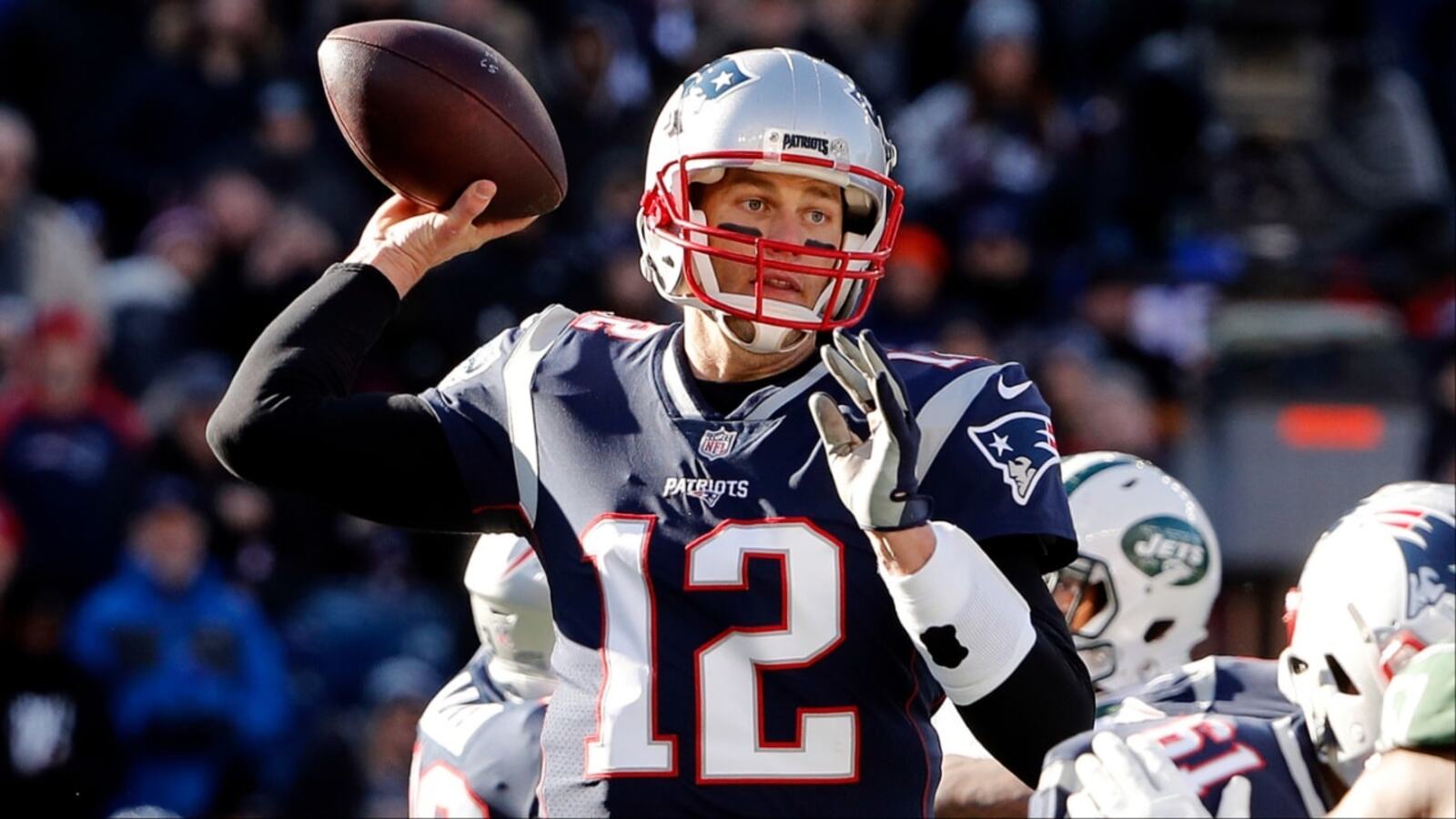 'I Ran Over to Coach Belichick': Tom Brady Recalls 6-TD Game Against ...