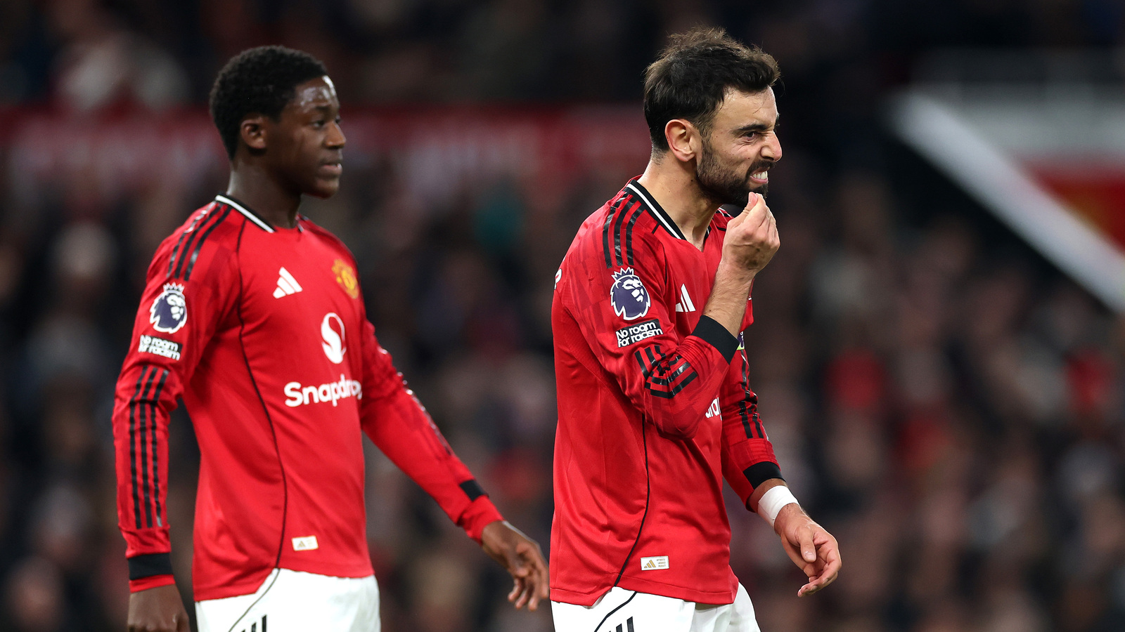 ‘On his knees’: How deflated Man Utd star reacted as soon as the ...