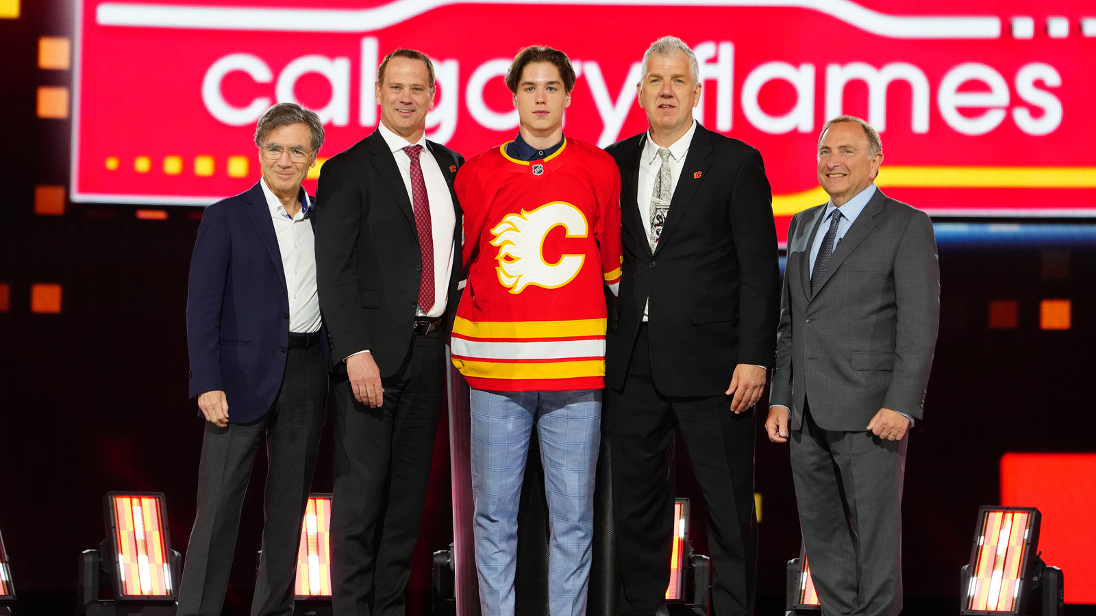 Calgary Flames Post-Game: Flames fall to Canucks in Penticton finale | Yardbarker