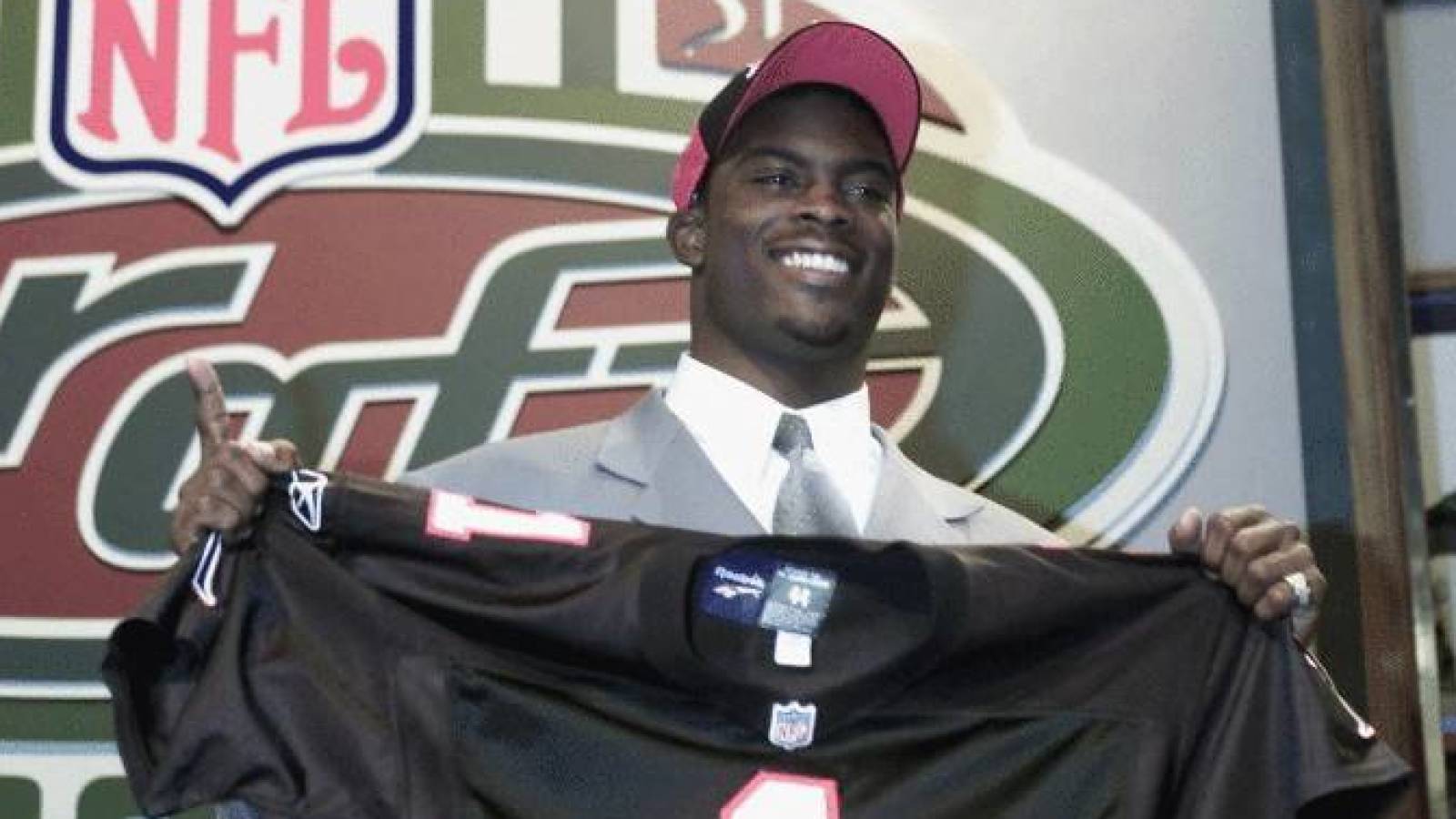 April 21 in sports history: The Michael Jordan of NFL Draft? | Yardbarker