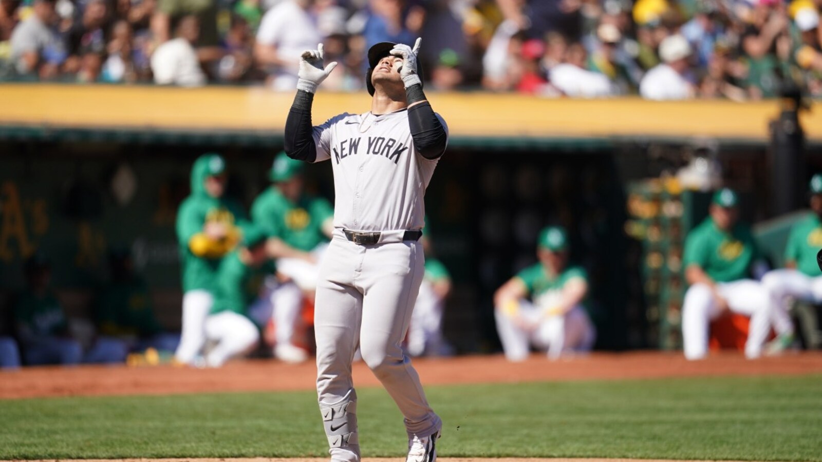 The Yankees need to make an executive decision in left field | Yardbarker