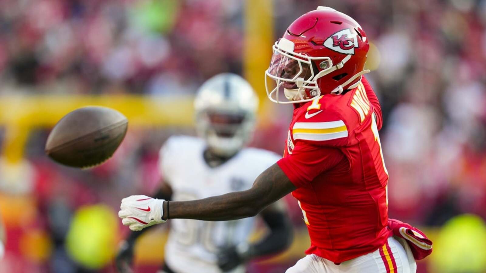 Chiefs WR Xavier Worthy (shoulder) ruled out after early exit vs ...