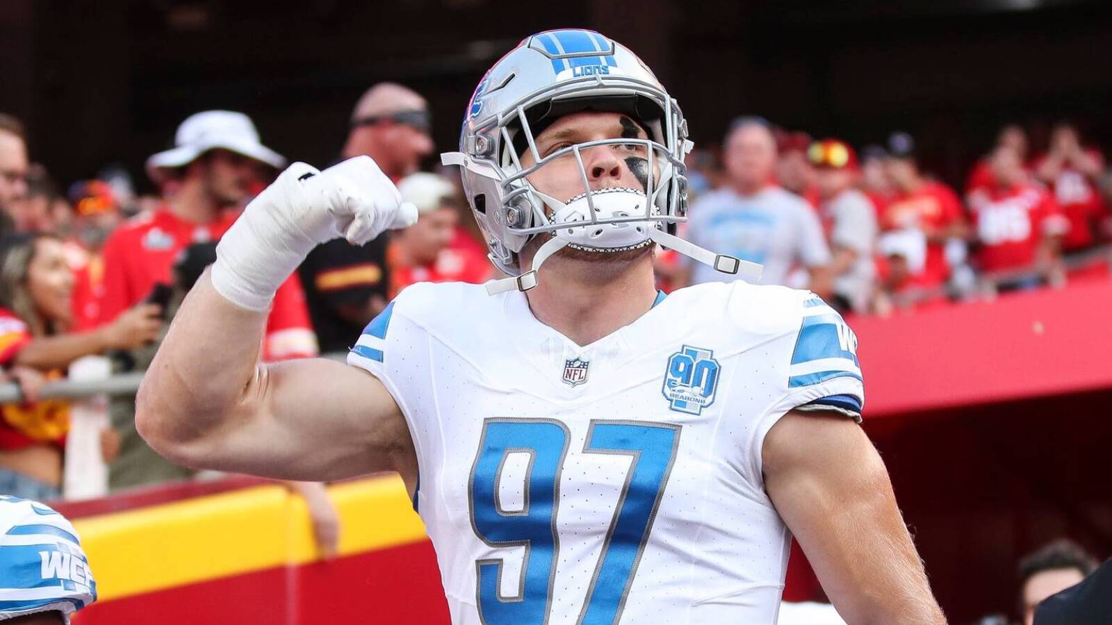 Aidan Hutchinson discusses team's mindset amid 5-1 start | Yardbarker