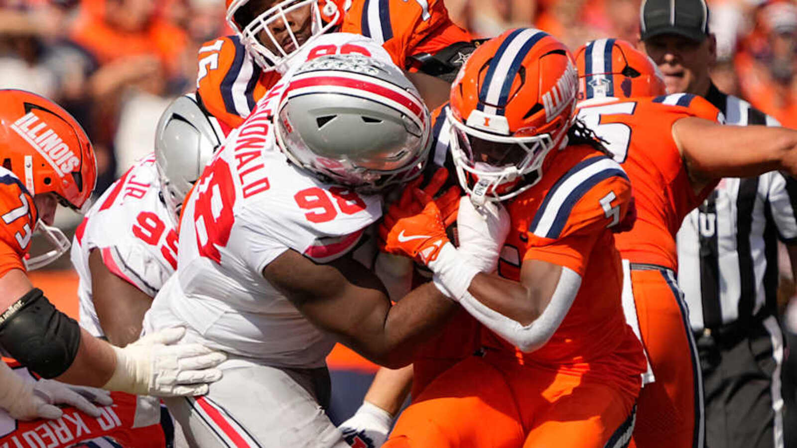 Chargers select college football's best run-stopper in new mock draft ...
