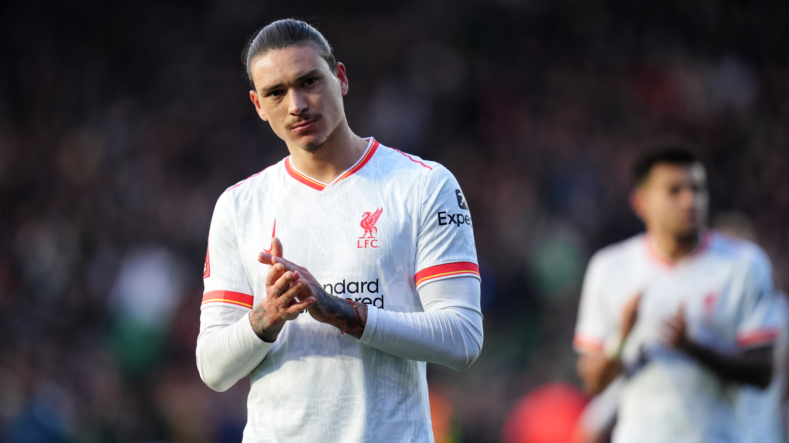 Liverpool captain tells Nunez: We stand together through hell or high ...