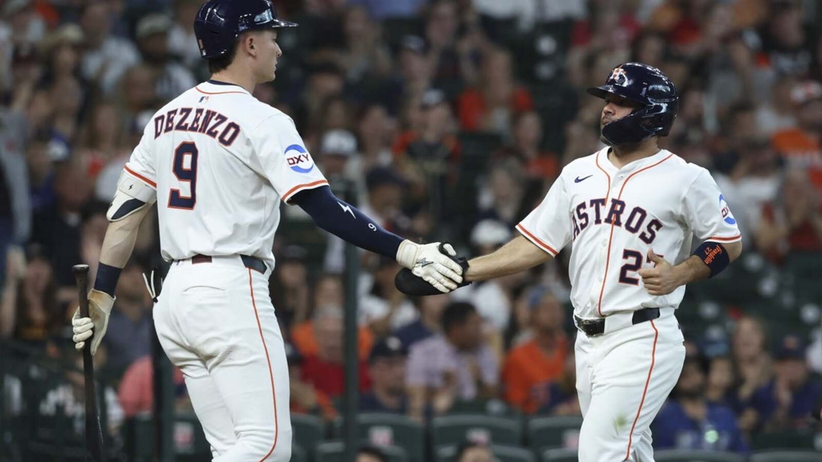 Astros' Jose Altuve leaves game with hamstring tightness | Yardbarker